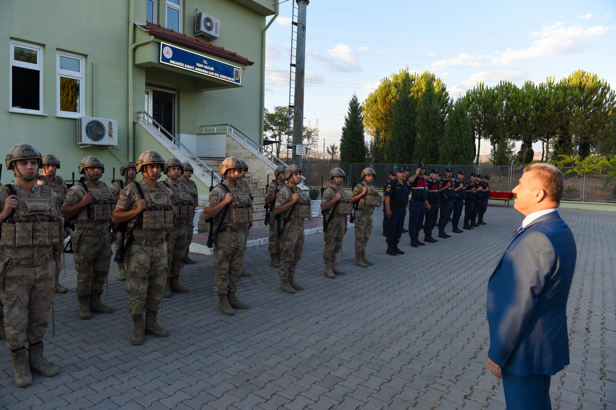 Uşak Valisi Sn. Dr. Turan ERGÜN' ün 21.09.2022 tarihinde Organize ... Uşak Valisi Sn. Dr. Turan ERGÜN' ün 21.09.2022 tarihinde Organize ...