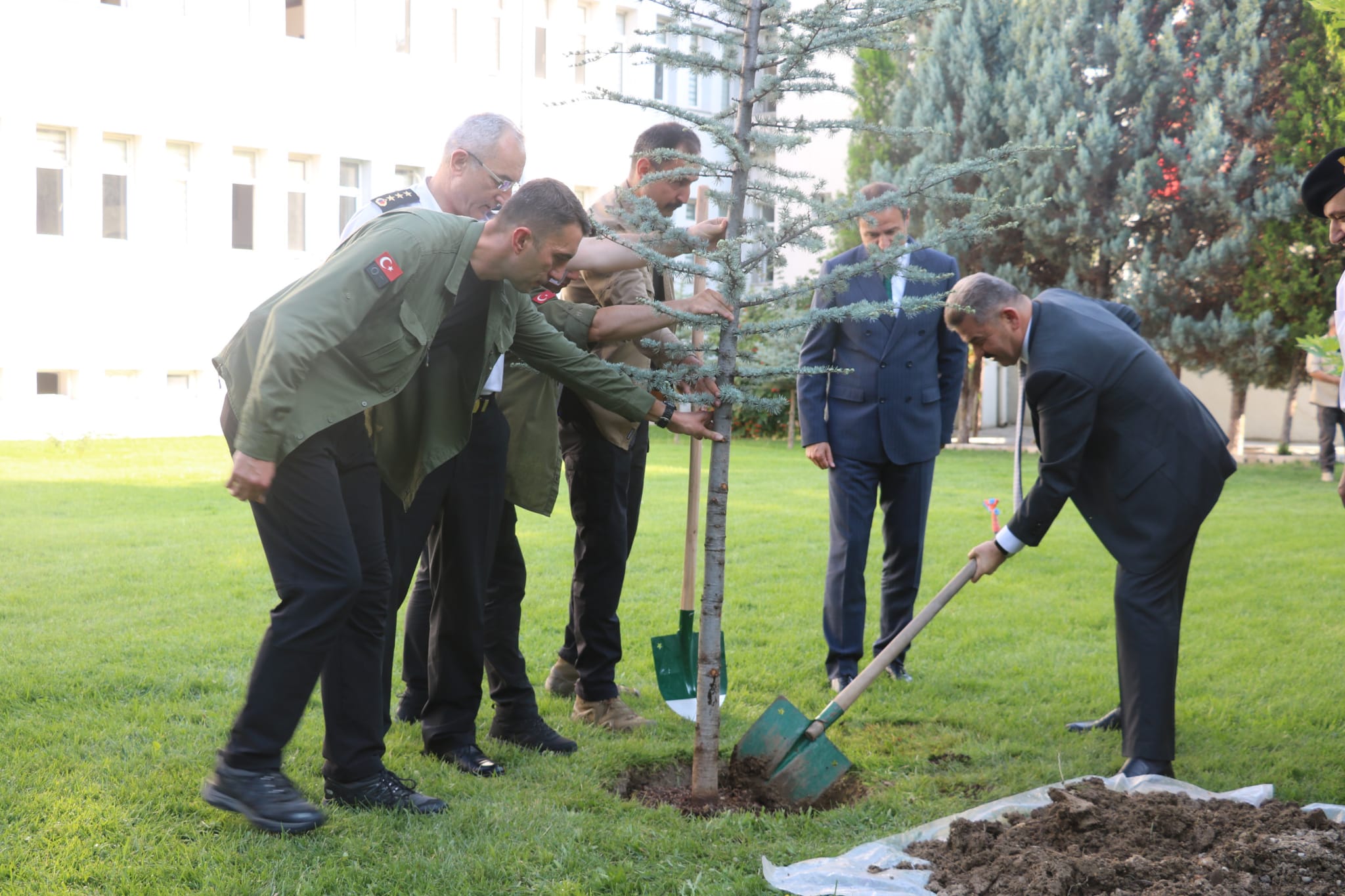 Uşak Valisi Sn. Dr. Turan ERGÜN' ün 31.08.2022 tarihinde Uşak İl ... Uşak Valisi Sn. Dr. Turan ERGÜN' ün 31.08.2022 tarihinde Uşak İl ...