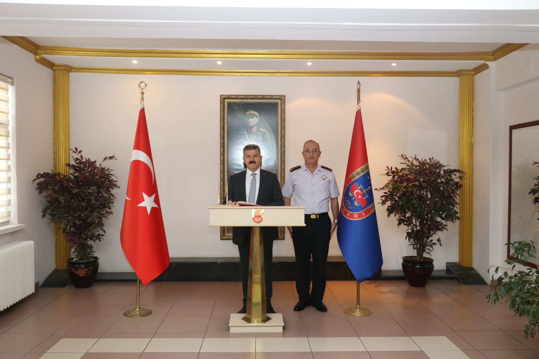 Uşak Valisi Sn. Dr. Turan ERGÜN' ün 31.08.2022 tarihinde Uşak İl ... Uşak Valisi Sn. Dr. Turan ERGÜN' ün 31.08.2022 tarihinde Uşak İl ...